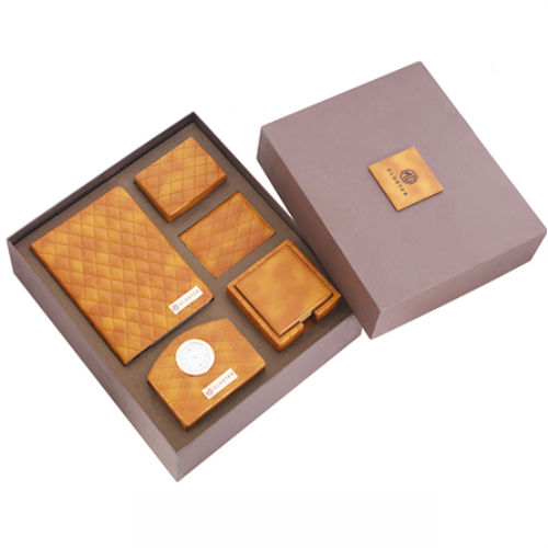 Senior Exceutive Gift Set - Muskurado